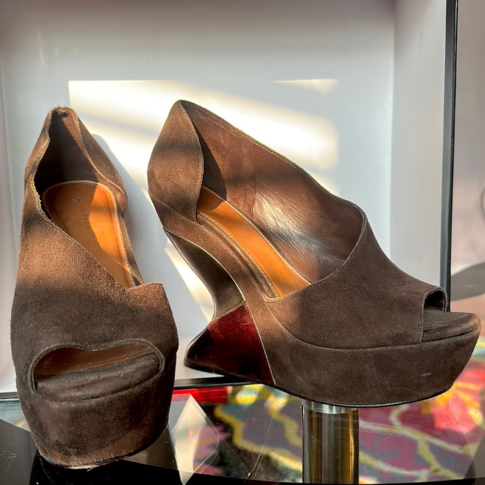 Leifsdottir Modern Wedge Open-Toe Heel Size 7.5 - Gem